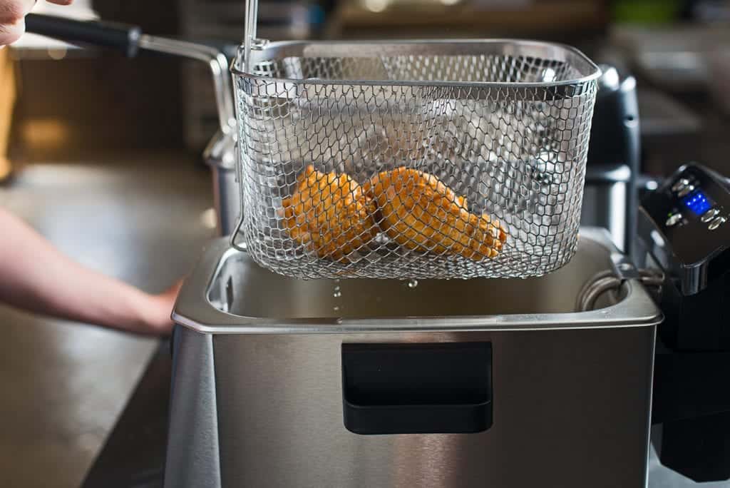 How to Use a Deep Fryer Like a Pro in 7 Steps