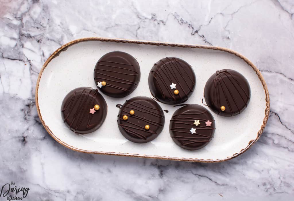 How To Make Chocolate Covered Oreos - Daring Kitchen
