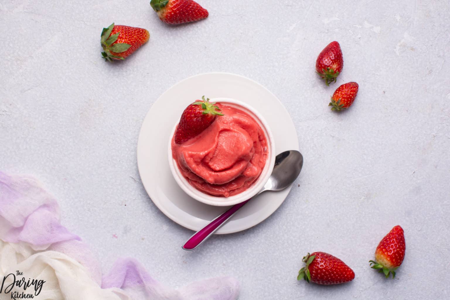 4-Ingredient Strawberry Frozen Yogurt - Daring Kitchen
